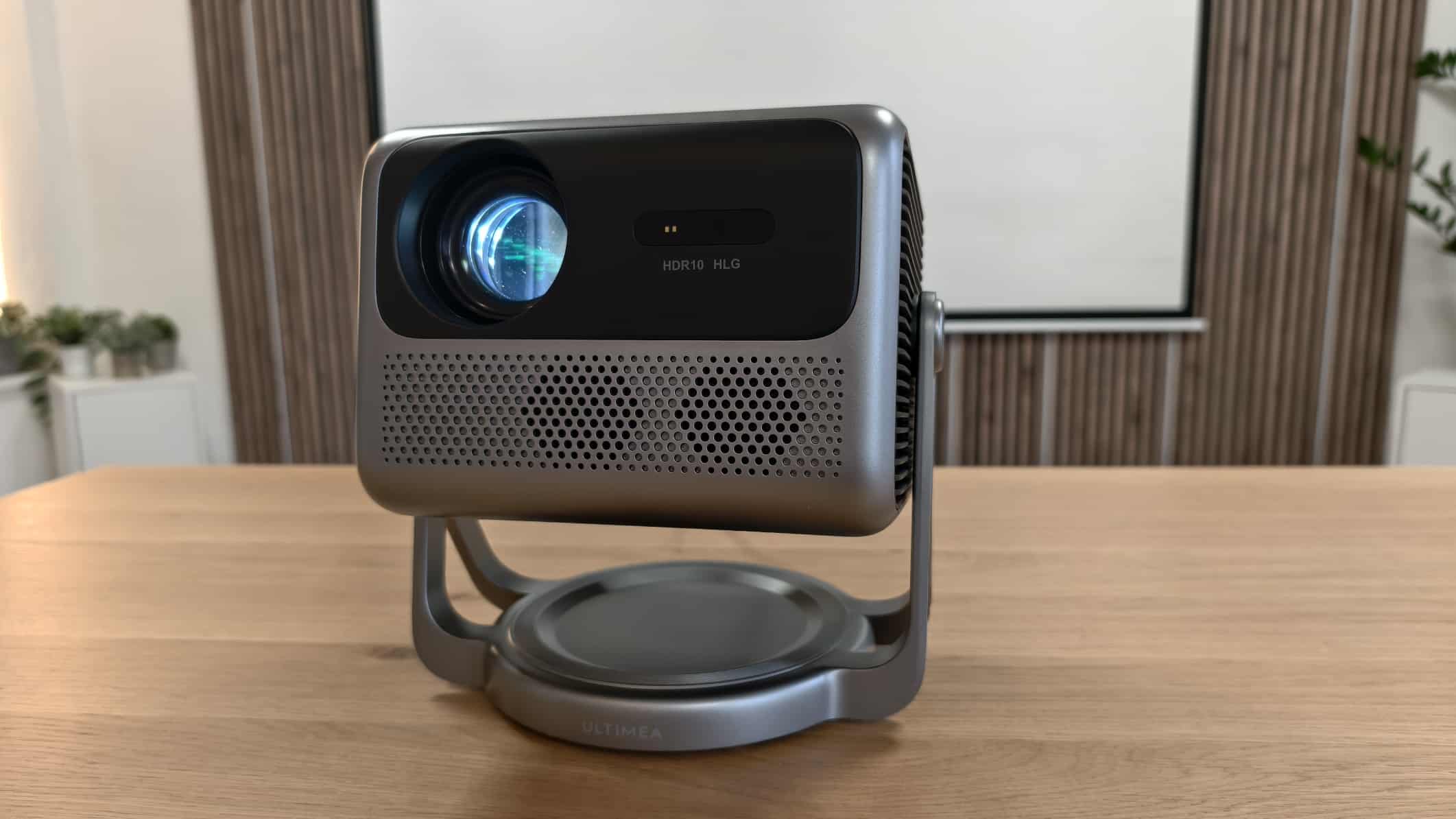 Ultimea Nova C40 - Günstiger Full-HD Beamer im cleveren Design